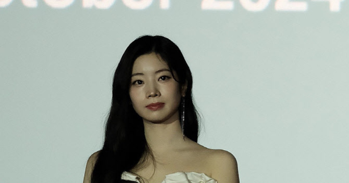 트와이스 다현, BIFF서 배우 정식 데뷔… 레드카펫에 GV까지
