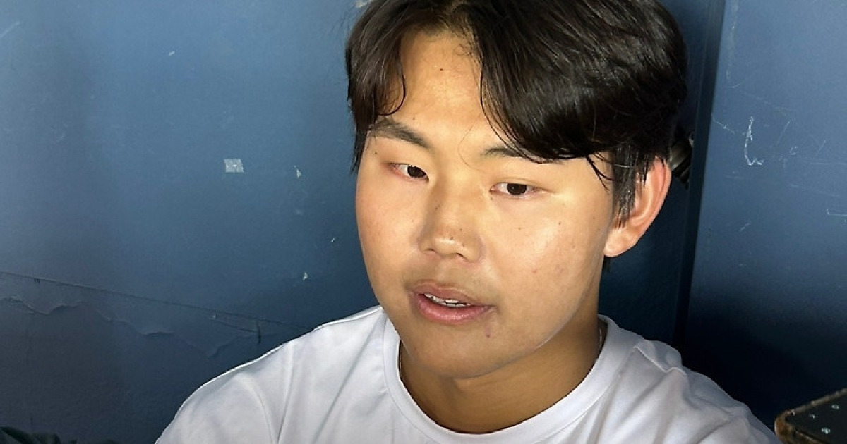 KT '특급 불펜' 소형준 "LG 응원가 틀고 씻어…KS 아쉬움 설욕"[준PO1]