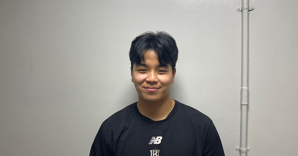 PS 최초 '3구 3아웃' KT 손동현 "내일도 LG 응원가 들으며 준비"[준PO1]