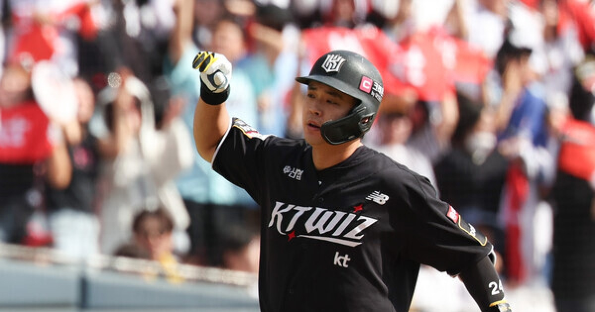 [준PO1] LG도 잡은 KT 후덜덜…매직 용병술→고영표 집념→문상철 보답포까지