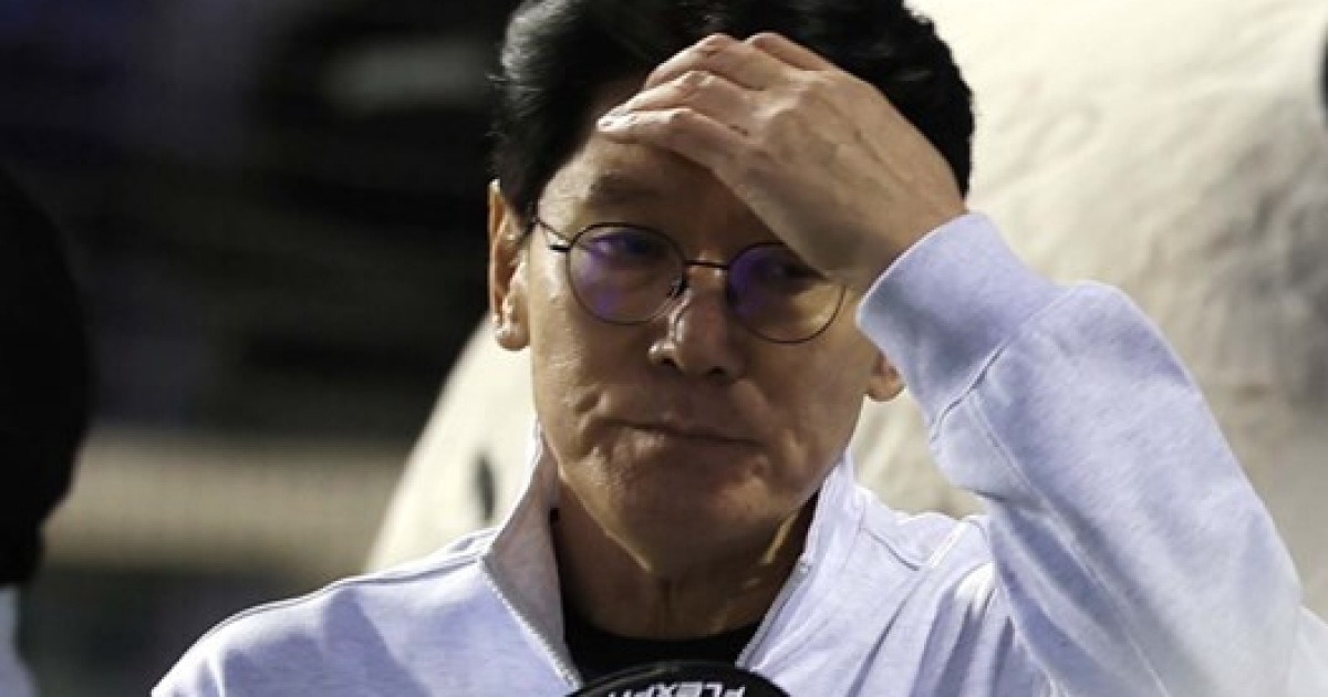 KT 이강철 감독, 벤치 대결서 LG 염경엽 제압...3-2 勝 [준PO1]