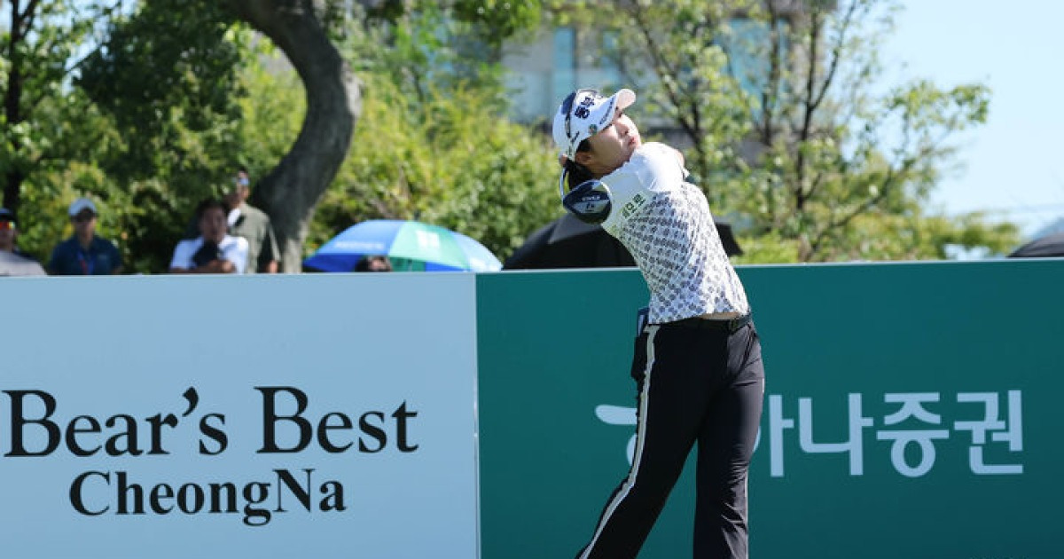 '가을 여왕' 김수지, KLPGA 하이트진로 챔피언십 3R 단독 선두