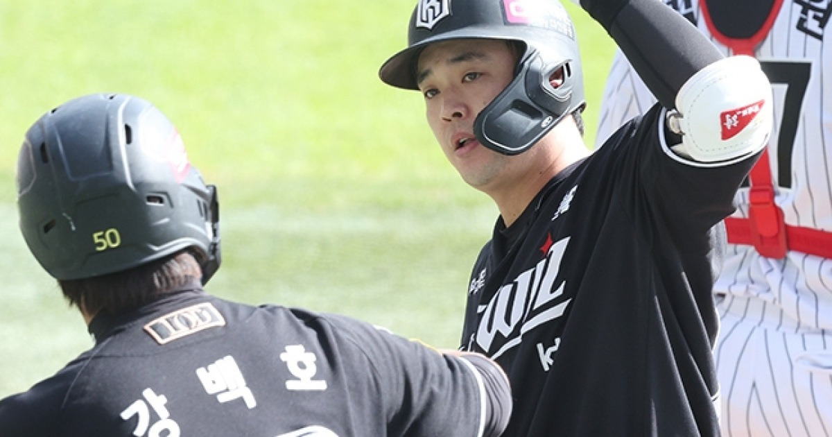 가을 KT 미쳤다! PS 3연승 파죽지세, LG에 3-2 승... PO 진출 확률 87.9% 잡았다 [준PO1 현장리뷰]