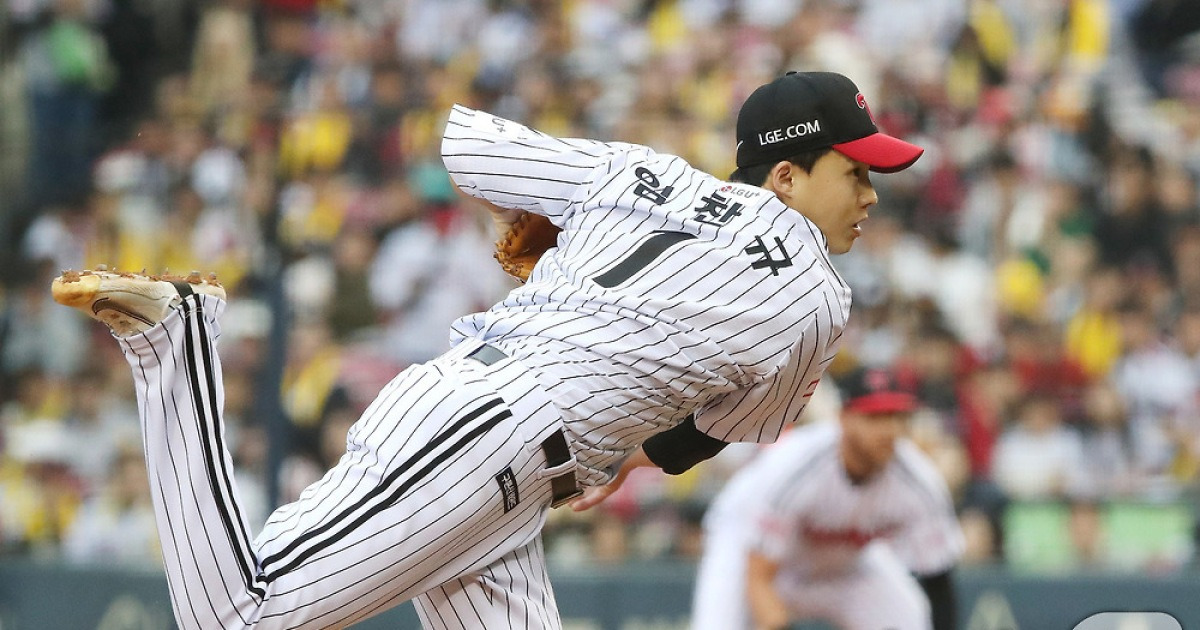 LG, KT에 뒤집기 '1승1패'…데일리 MVP 임찬규(종합)[준PO2]