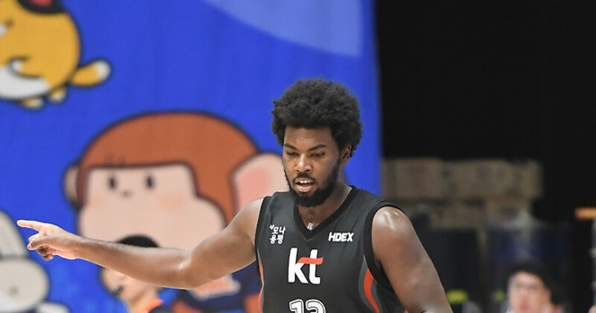 [KBL 컵대회] ‘해먼즈 위닝 3점포’ KT, KCC 상대 승리...컵대회 B조 첫 번째 경기 극적승