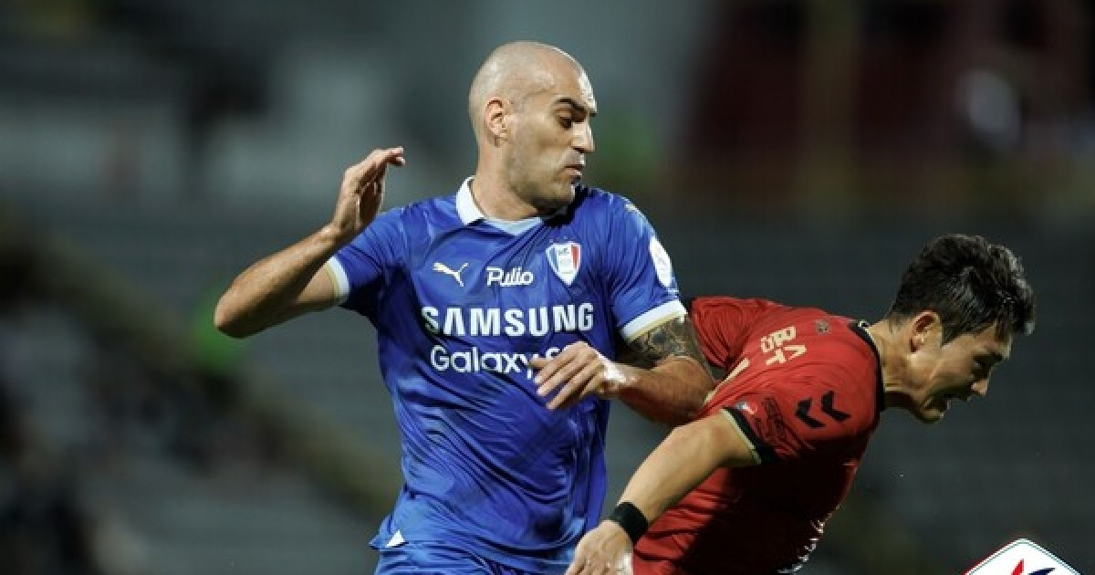 k2.live] 시즌 3번째 ‘지지대 더비’ 수원vs안양 라인업 공개, ‘뮬리치-야고 선발’