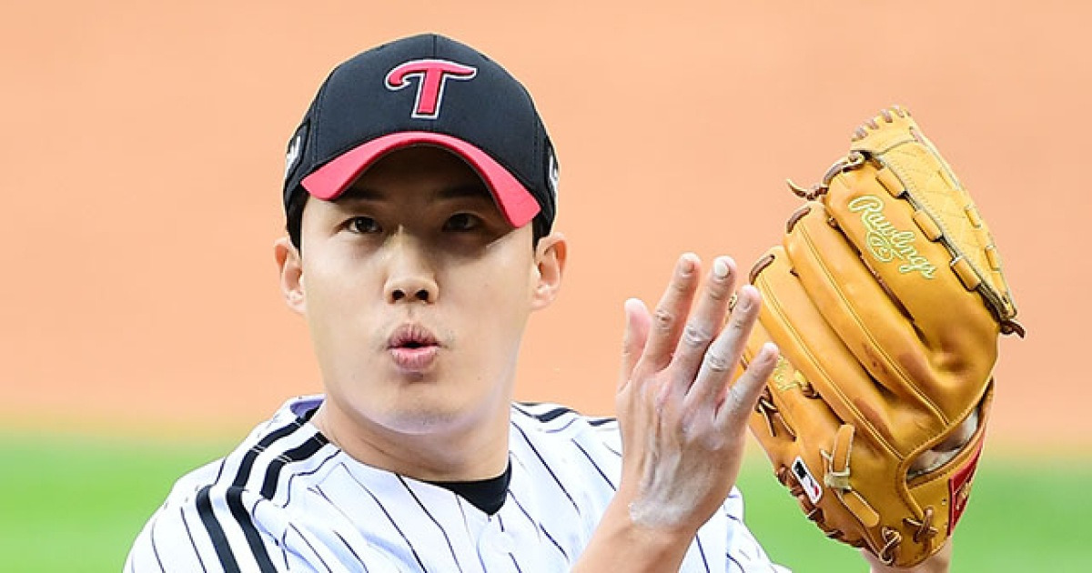 ‘임무 완수!’ LG 임찬규, KT와 준PO 2차전서 5.1이닝 4K 2실점 1자책점 ‘쾌투’ [MK 준PO2]