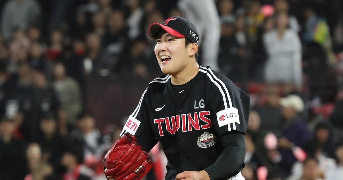 LG, KT 꺾고 PO행 확률 100% 선점…MVP 'PS 첫승' 손주영(종합)[준PO3]