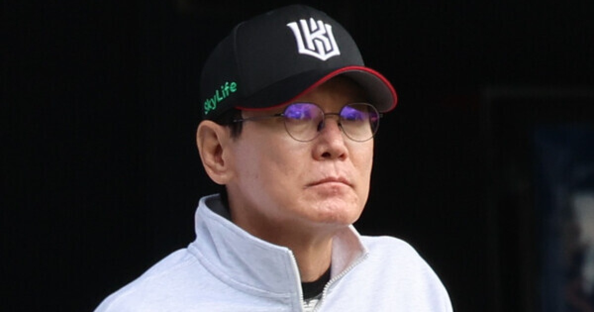 [준PO3 현장] KT 이강철 감독, 하루 휴식 후 배수진 "졌는데 다행히 안 떨어졌다(웃음)" (일문일답)