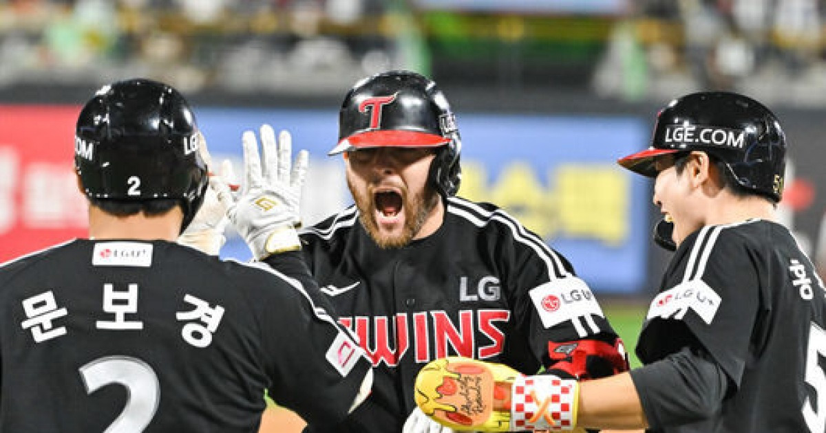 ‘역시 복덩이 외인’ LG 구한 오스틴, 벤자민 상대 홈런 평행이론…KS 3차전→준PO 3차전, 또 3점포 폭발 [준PO3]