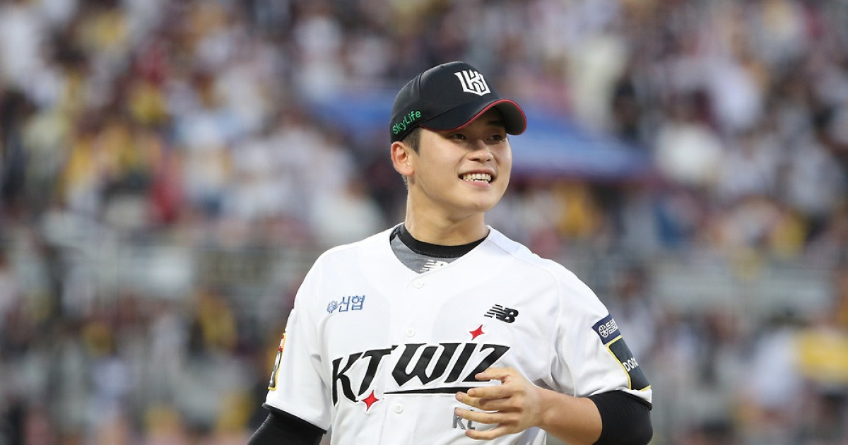 '철벽투'로 KT 구한 박영현 "5차전 등판? 당연히 던질 것"[준PO4]