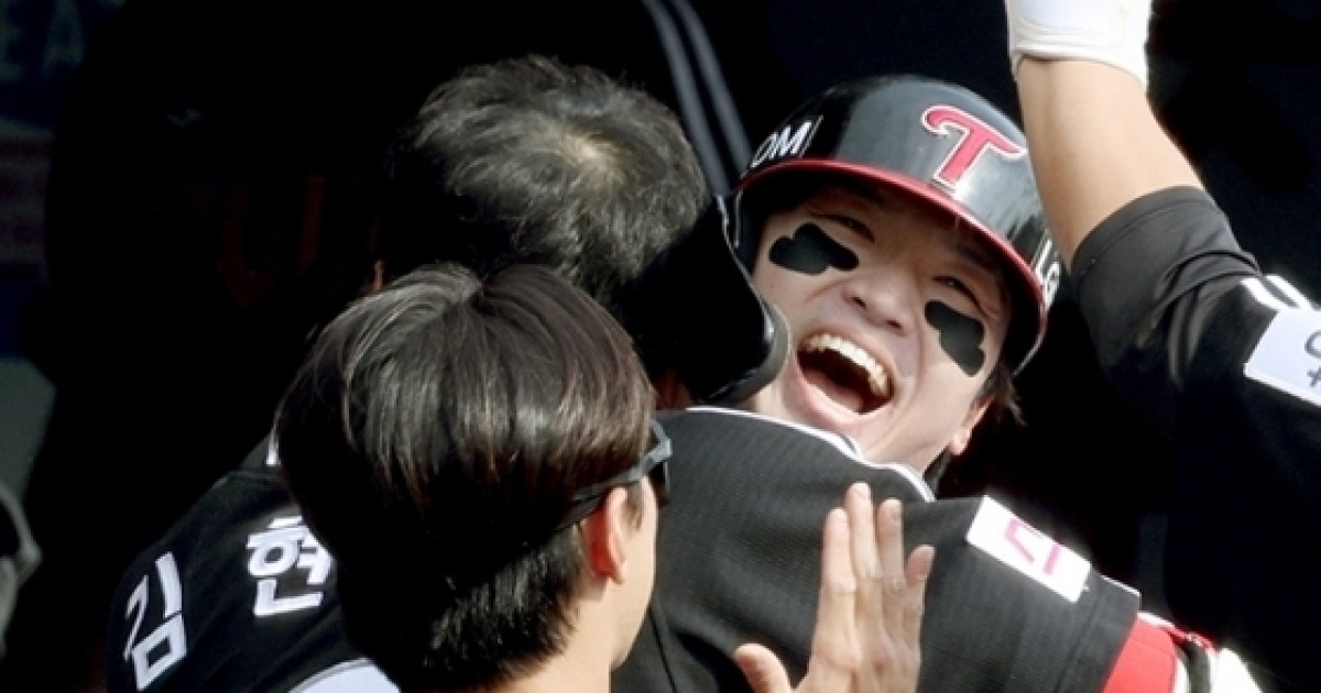 LG 2회부터 '홈런포-홈런포' 터졌다! 김현수-박해민 백투백 홈런 작렬 '기선 제압 성공' [준PO4 현장]