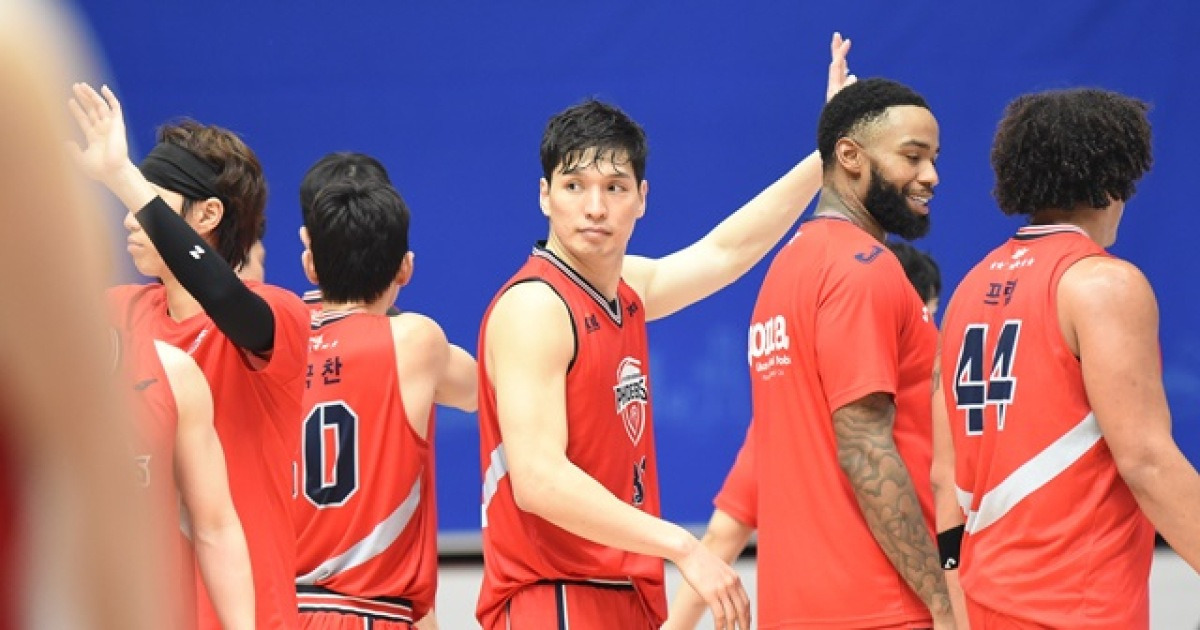 KBL 컵대회 4강 대진 확정→현대모비스, DB와 붙는다... 또 다른 대결은 '가스공사vsKT'