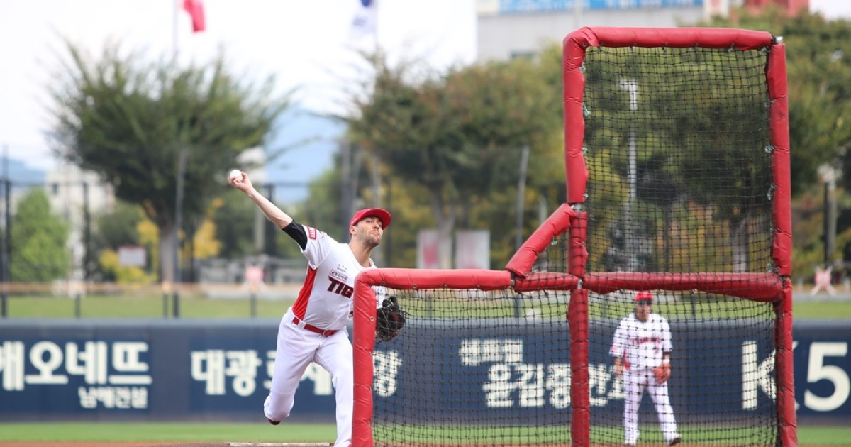 네일, 151km/h 찍었다! 1만7000명 관중 앞 'KS 1선발' 복귀 신고…'안전망' 놓고 투구→9일 상무전 2이닝 1실점 [광주 라이브]