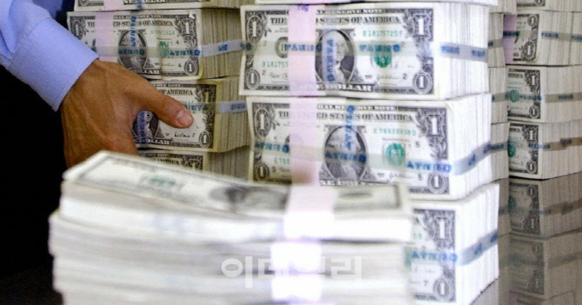 매파 FOMC 의사록…환율, 장 초반 1350원 터치