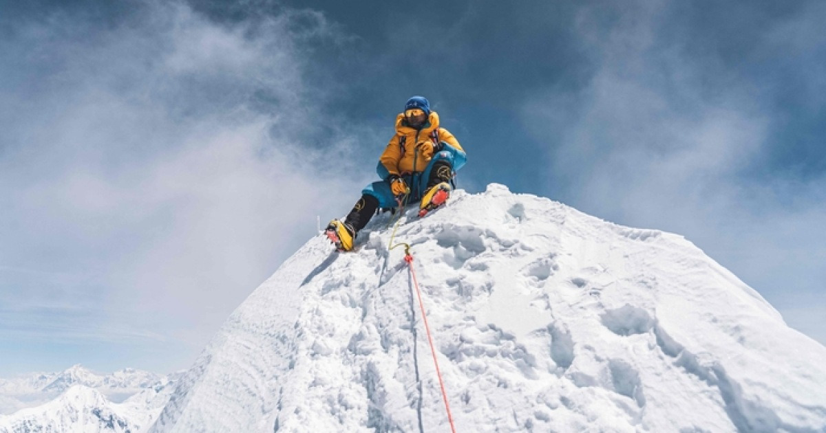 네팔 18세 셰르파, 8000m급 14좌 완등···최연소 기록 경신