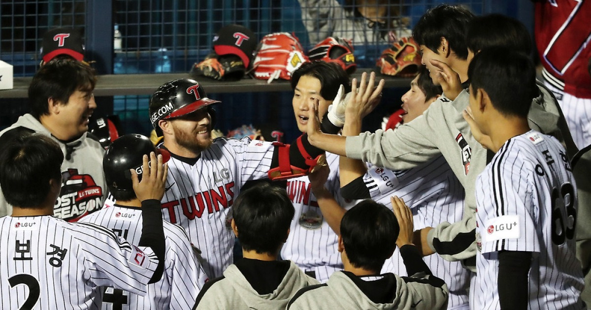 '임찬규 호투' LG, KT 꺾고 PO 진출…삼성과 KS행 다툼[준PO5]