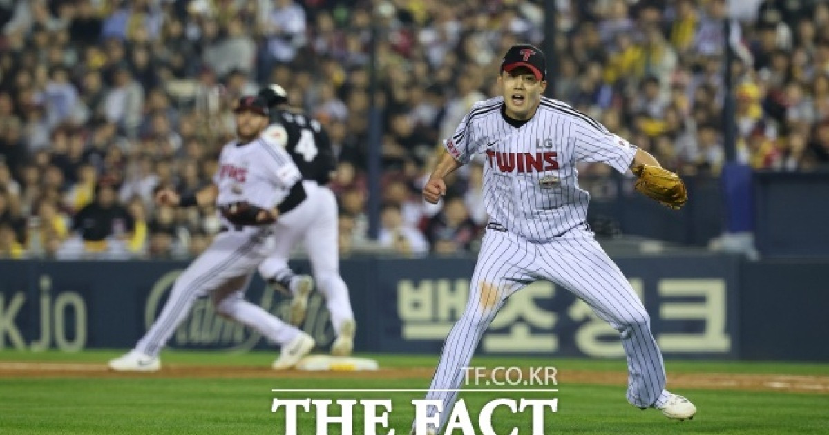 [준PO5] '삼성 나와라!'...'공수주' 조화 LG, KT 마법 제압...3승 2패로 PO 진출