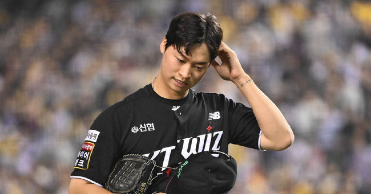 ‘또 빅게임 포비아’ 13승 예비 FA 잠수함, 3회도 못 버티고 강판…KT 3회말 불펜 가동 ‘초강수’ [준PO5]