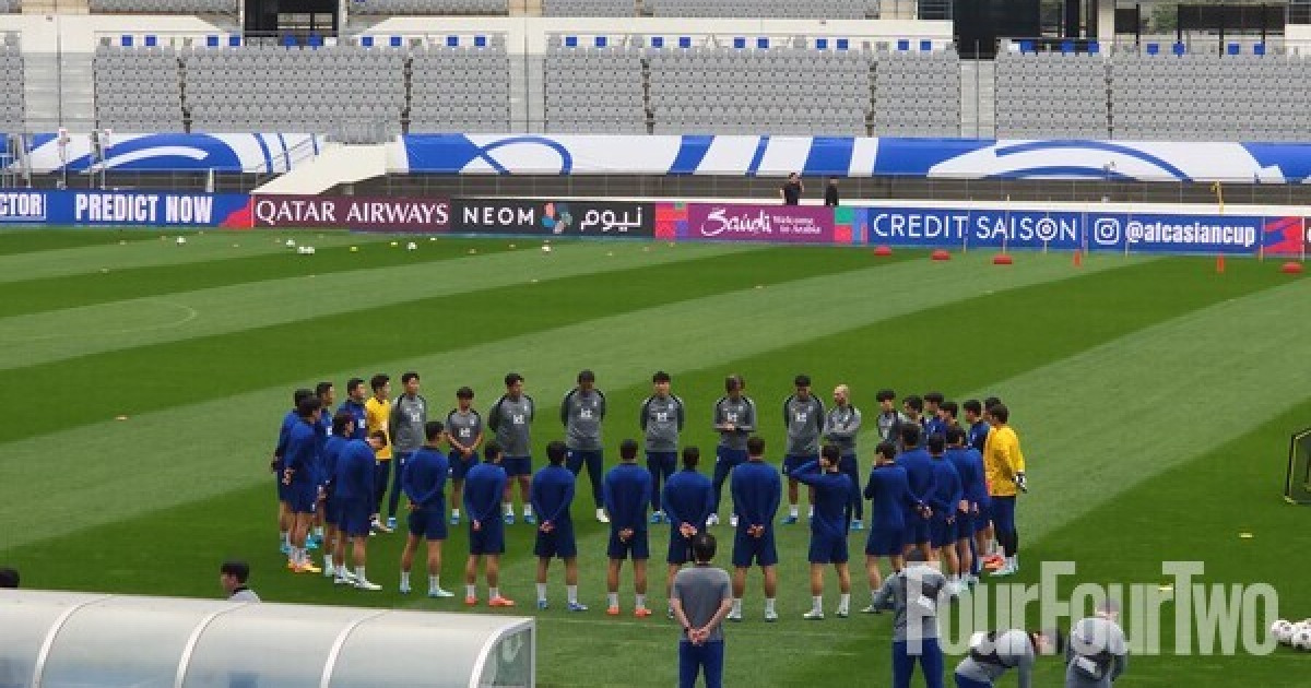 [442.live] '잔디도 문제 없다' 이라크전 앞둔 홍명보호, '이승우-문선민 포함' 용인서 본격 훈련 돌입