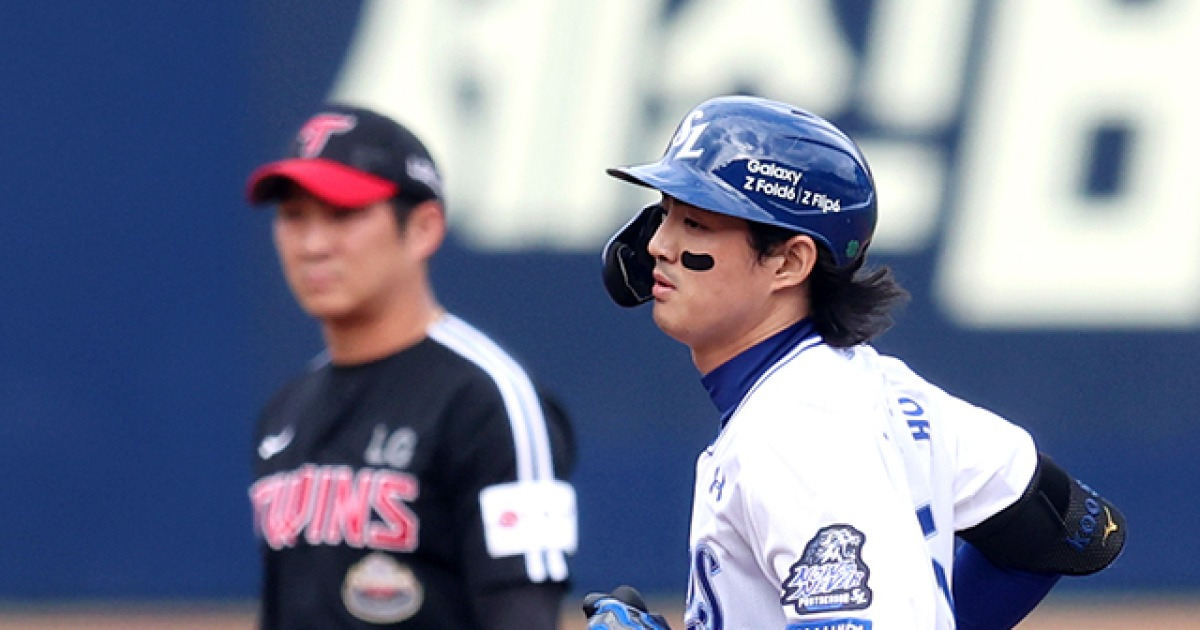 3안타 1홈런 3타점으로 삼성 승리 이끈 구자욱, PO 1차전 데일리 MVP 선정 [MK PO1]