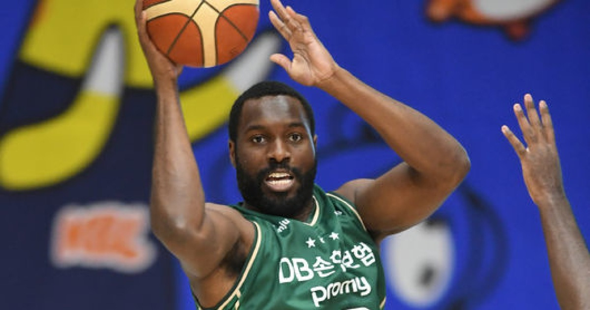 '결승전 24P 17R' 골밑 휩쓴 오누아쿠, 컵대회 MVP 등극[오!쎈 제천]