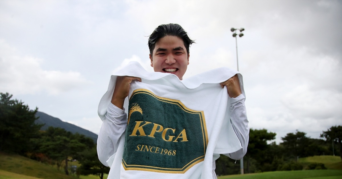 KPGA 시즌 2승 장유빈 "연장전에서 스타성 보여주고 싶었다"