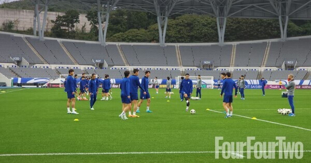 [442.live] 이라크전 앞두고 8명 도핑테스트 진행...38분 지연됐지만 선수단은 밝은 분위기 속 훈련