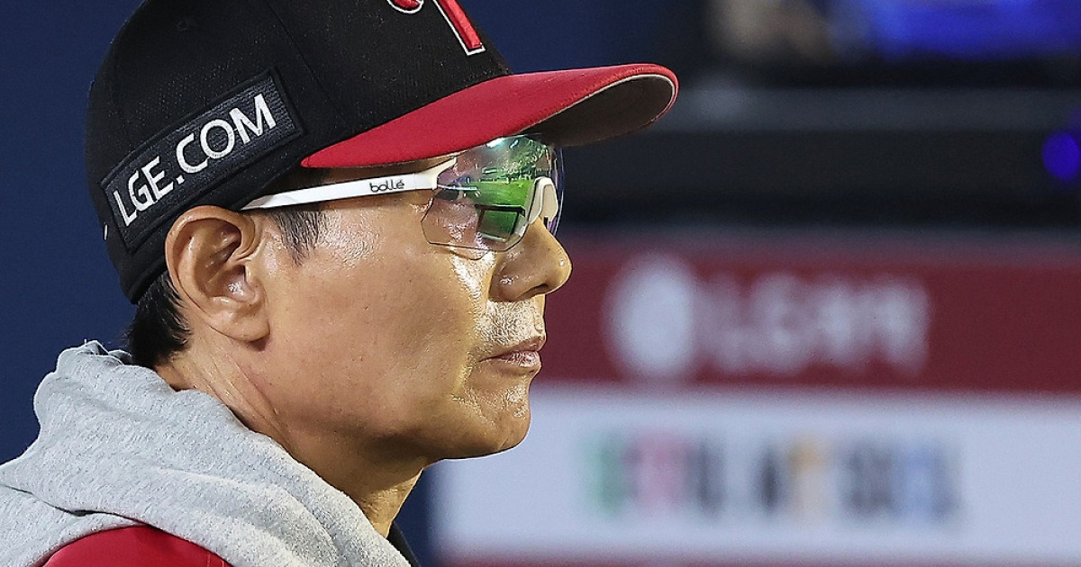 '탈락 위기' LG 염경엽 감독 "에르난데스, 두 번째 투수로 기용"[PO3]