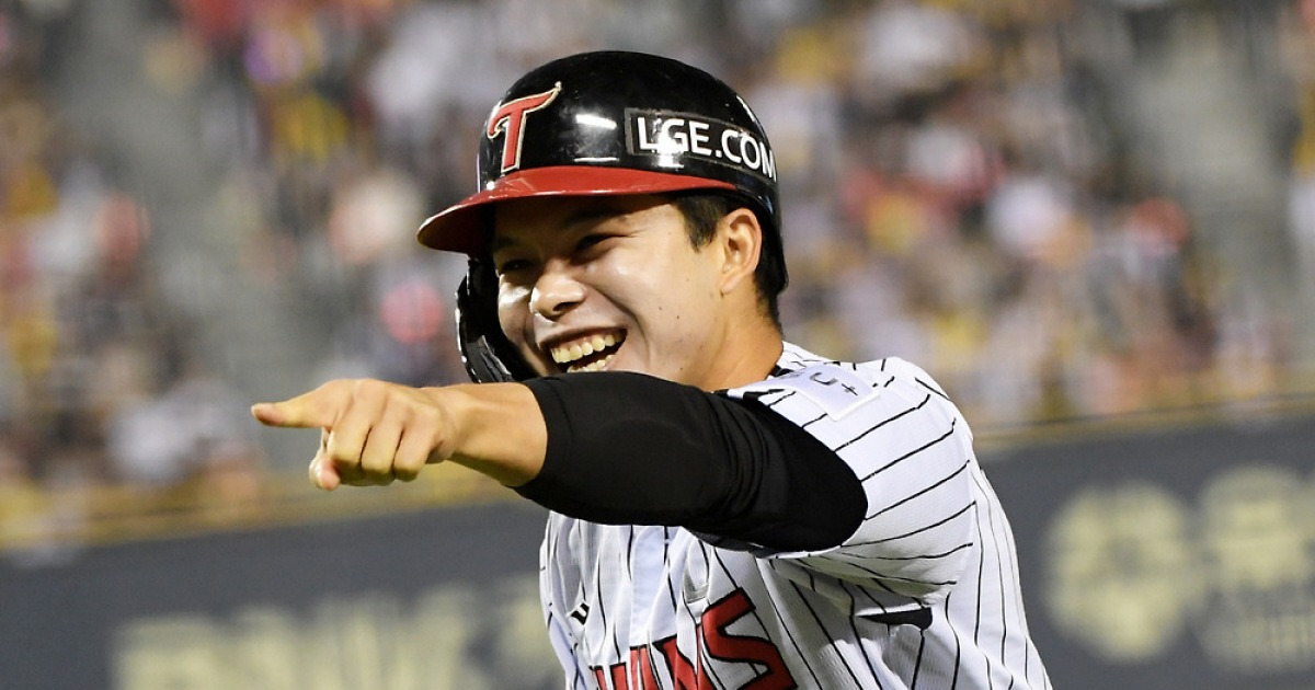 벼랑끝 LG '최강 9번 컴백.' 홈에서 완전체로 반등 이룰까[PO3 라인업]