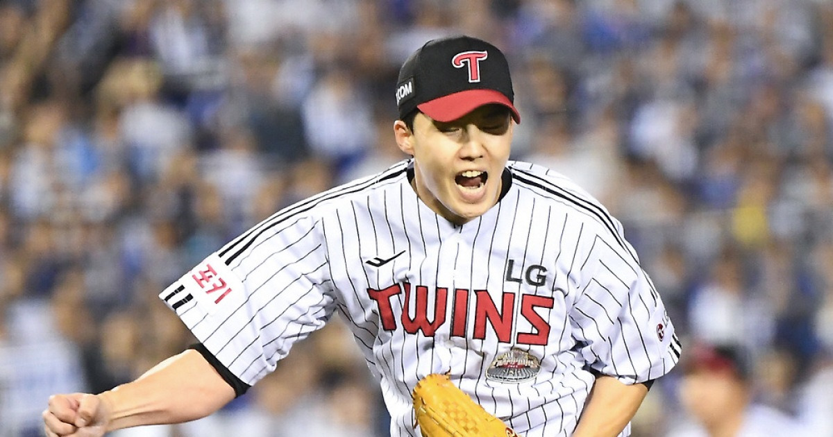 '2002년 KS 22년만에 엘린이가 복수하다' 5.1이닝 무실점. 준PO MVP 이유 증명한 50억 FA. 146km 직구-95km 커브에 삼성 홈런 타선도 속수무책 ...