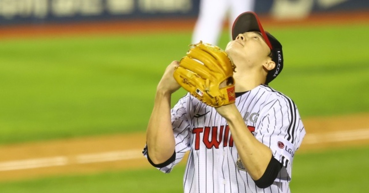 [PO3] LG '기사회생', 삼성과 2패 뒤 '1승'...임찬규-에르난데스 '호투'