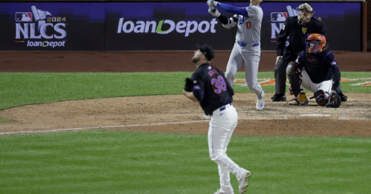 타순 의심 비웃은 오타니 쐐기 3점포 쾅…다저스, NLCS 2승 1패 앞서