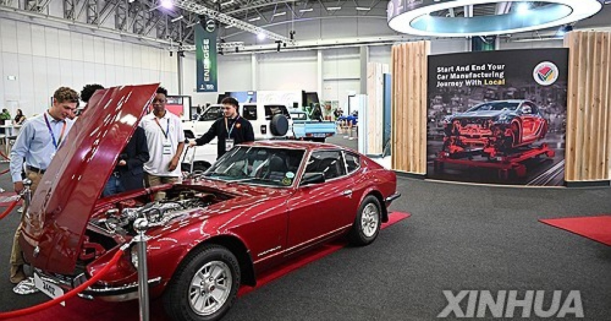 SOUTH AFRICA-CAPE TOWN-AUTO WEEK