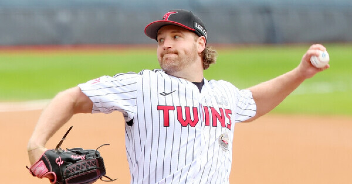 [PO4 현장] 열흘 만에 나온 LG 엔스는 달랐다! 6이닝 103구 8K 역투!