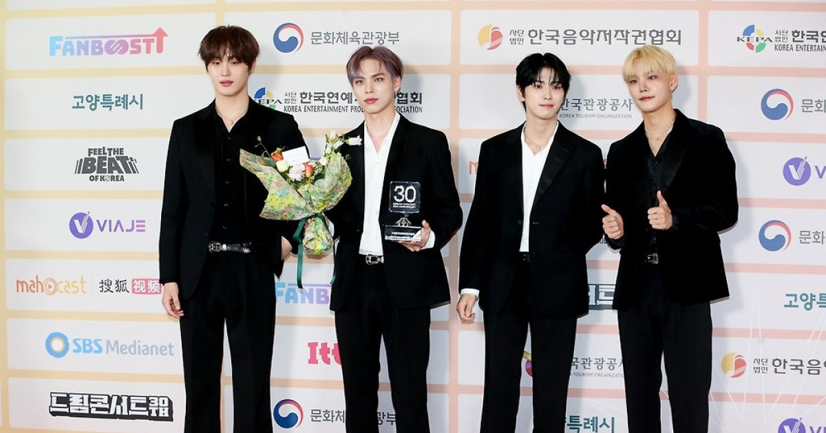 [ET포토] CIX, '수트로 근사하게'