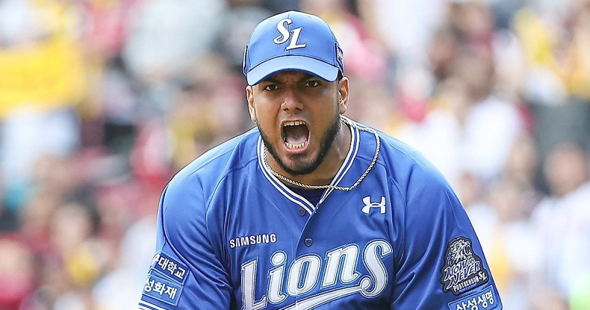 한계투구수 극복한 레예스, PO MVP "KS에서 같은 역할 할 것"(종합)