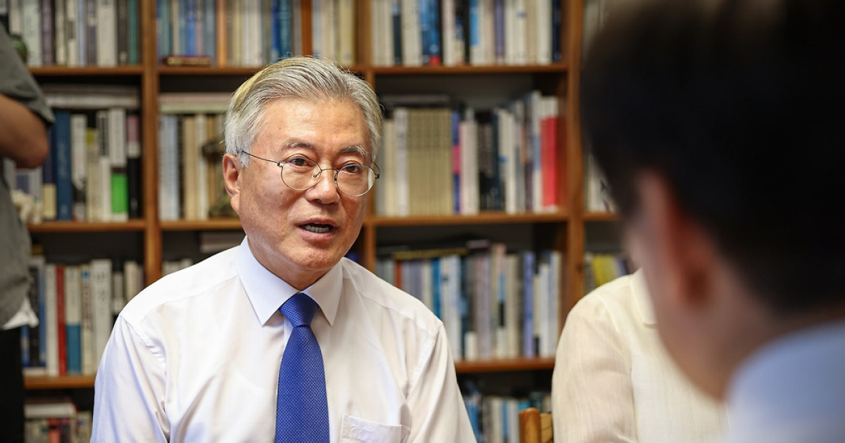 문재인, 딸 음주운전 후 침묵했던 SNS 16일만에 재개