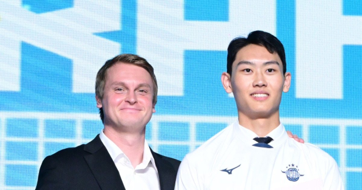 [MD외발산동] '195cm 장신 세터' 김관우+'국대 MB' 최준혁 싹쓸이! 최강 대한항공, 2%의 기적 썼다...총 '21명' 프로 무대 입성! (종합)