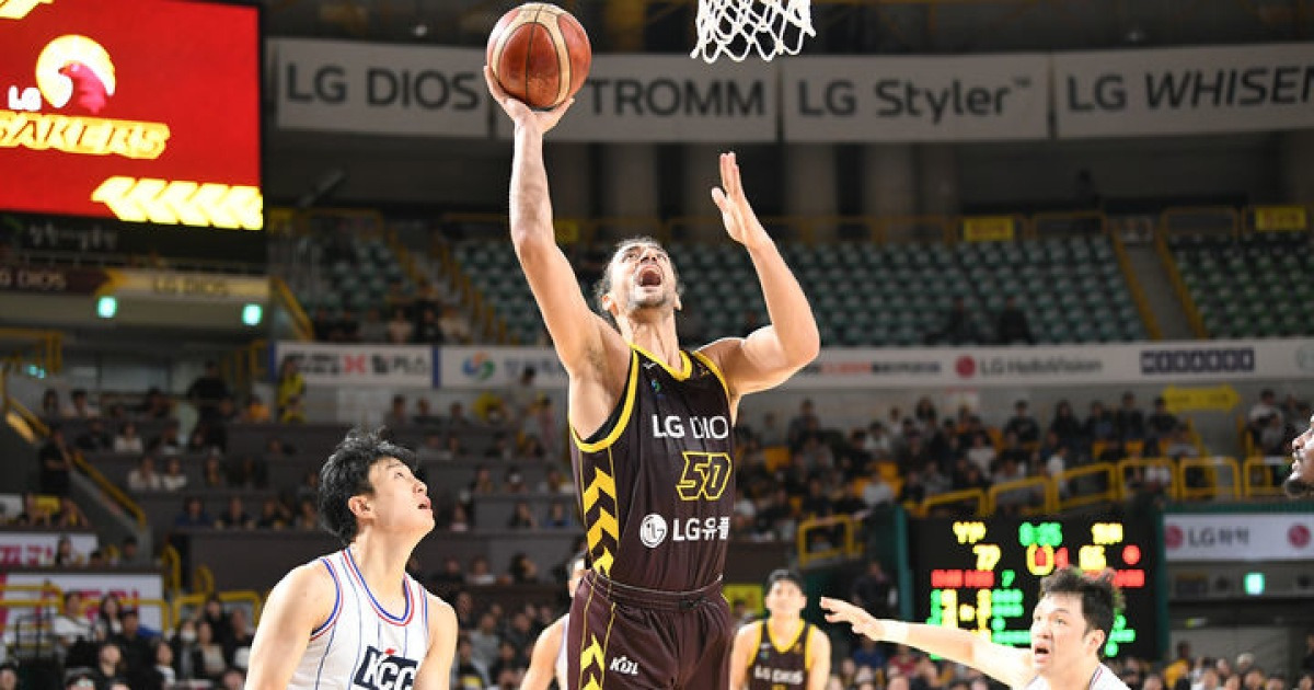 '마레이 더블더블' 프로농구 LG, KCC 꺾고 개막 2연승