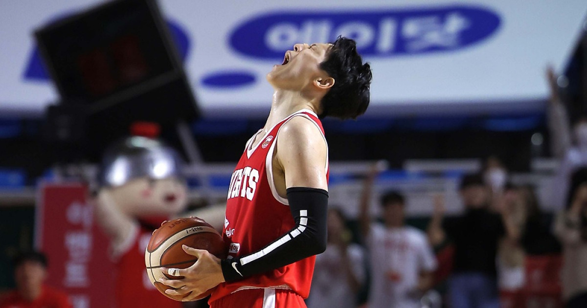 김선형-어니 47점 합작한 SK, DB 잡고 프로농구 개막 2연승