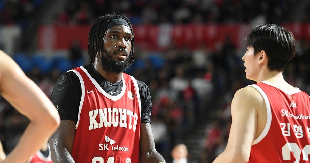 프로농구 SK, DB에 짜릿한 역전승…LG와 공동 선두