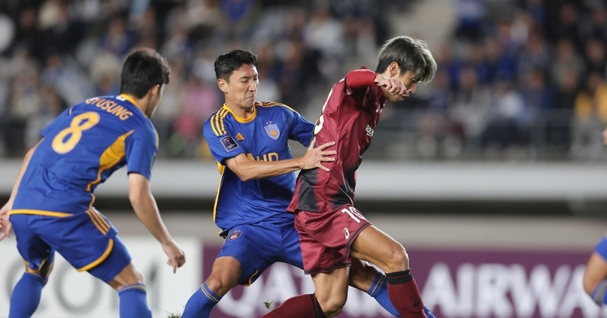 울산, '한일 챔피언' 맞대결서 고베에 0-2 패…ACLE 3연패