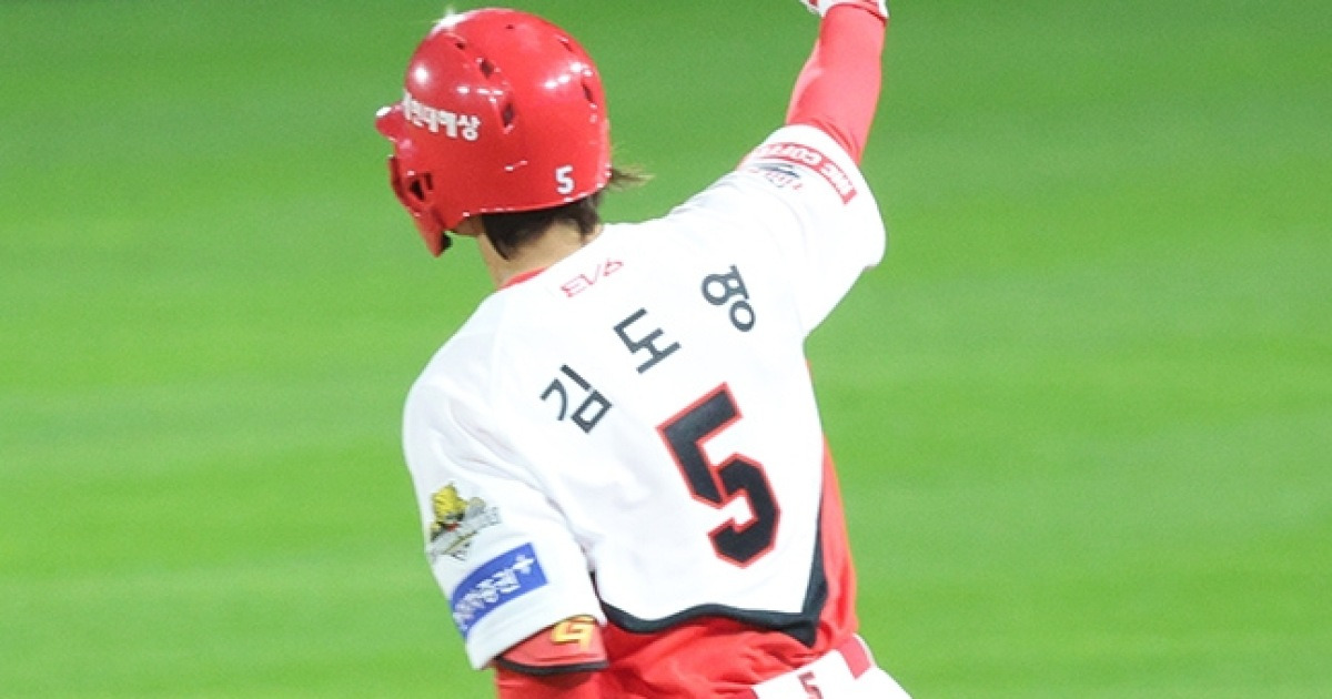 김도영 PS 첫 홈런 폭발! KIA 하루에 KS 2승 챙겼다, 우승 확률 90%... 삼성에 8-3 완승 [KS2 현장리뷰]