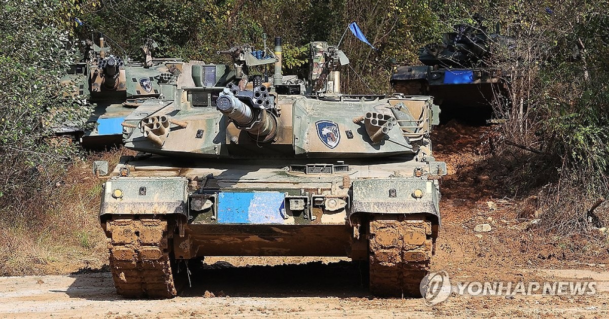 기동하는 수기사 K1A2 전차