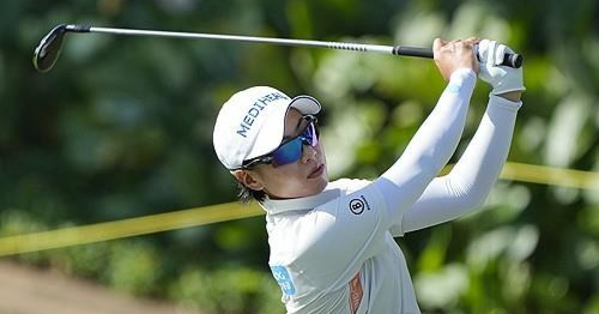 안나린, LPGA 메이뱅크 챔피언십 2R 1타차 2위(종합)