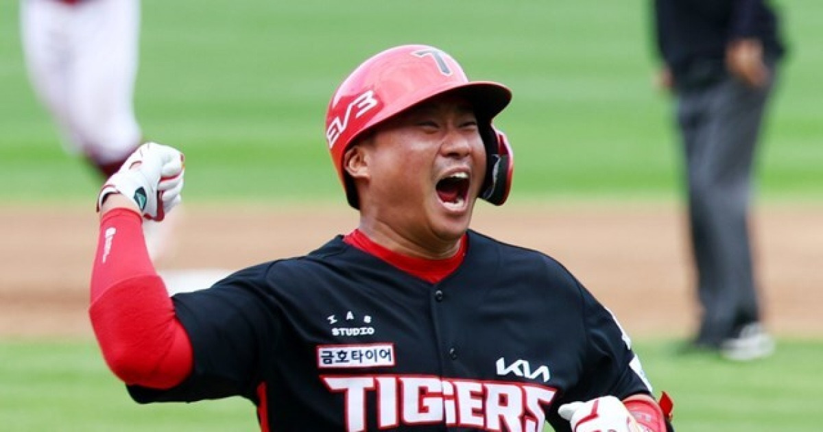 [KS4] '김태군 만루 홈런' KIA, 삼성에 9-2 대승...'V12' 1승 남았다