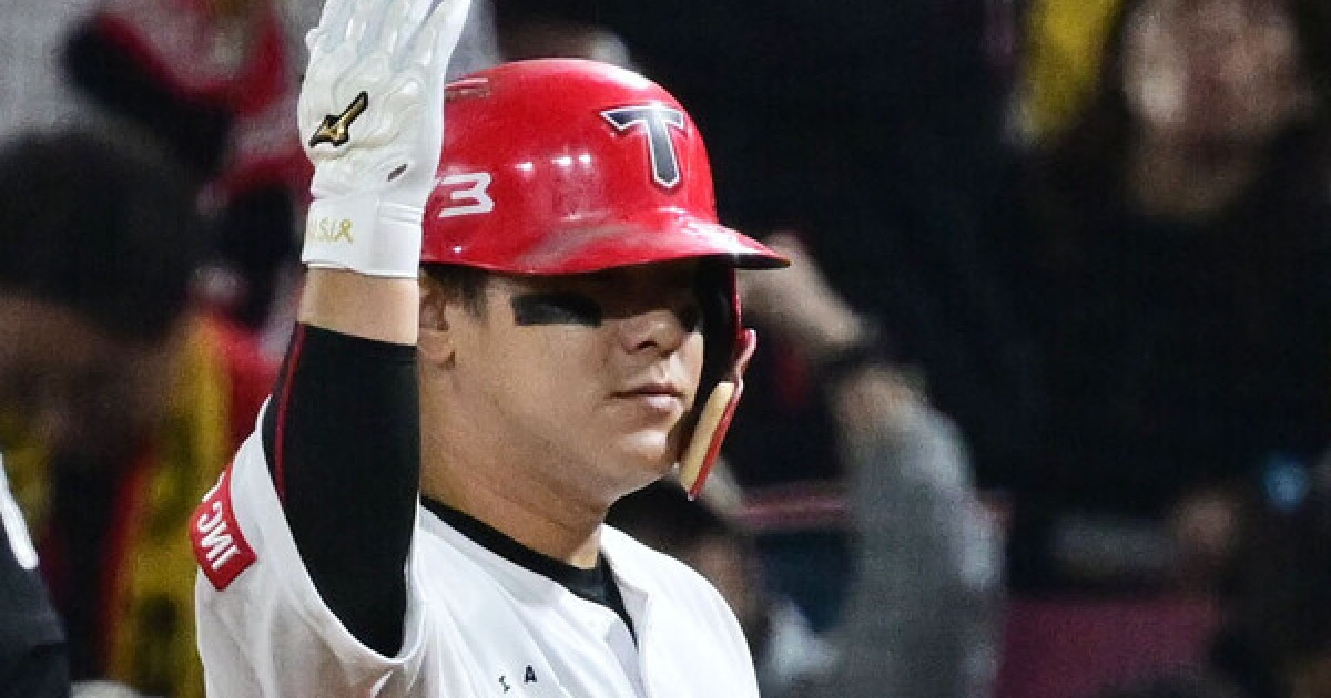 [KS5 현장] '끈질긴 10구 승부로 에이스 무너뜨린' KIA 김선빈, 당당히 KS MVP로