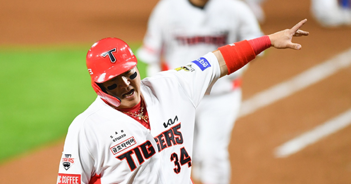 '우승까지 -1' KIA, KS 5차전 선발 라인업 공개…최형우 6번 복귀