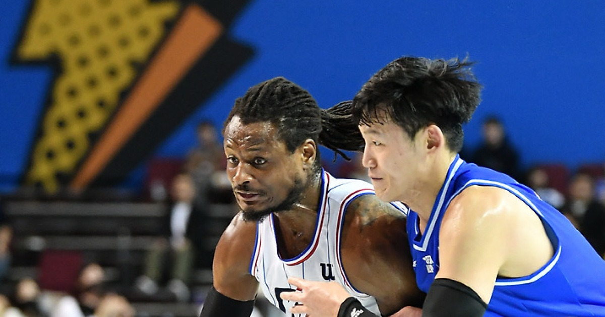 [현장분석] 버튼 vs 코번, 미스매치 대전. KCC 77대73 승리. '코번 맞춤 수비 시스템'. KCC는 어떻게 삼성 코번을 제어했나